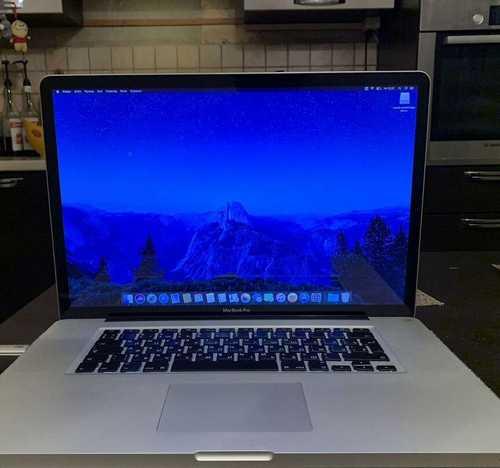 Macbook Pro 17 i7/16GB/SSD256GB