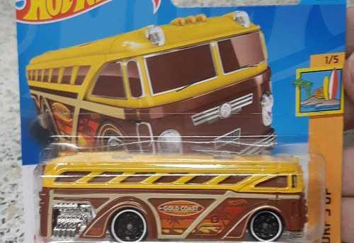 Модель Hot Wheels Surfin School Bus