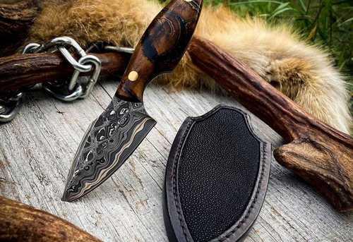 Шейный нож "Геккон" с кожаными ножнами из ската