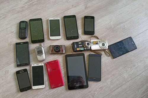 Телефоны на запчасти плюс батареи