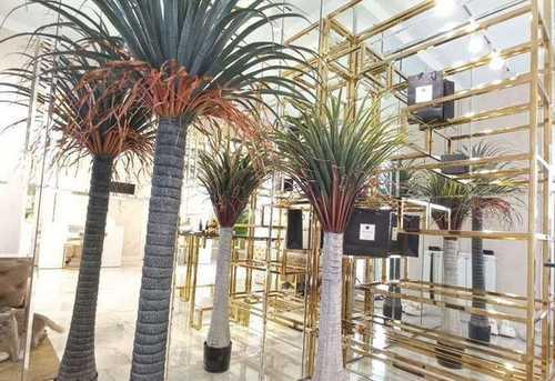 Продам пальмы,имитация настоящих растений
