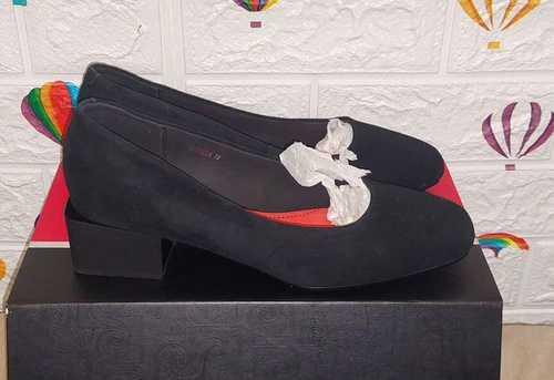 Туфли женские / лоферы "Pierre Cardin" размер 39