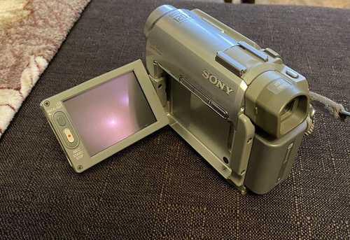 Камера Sony DCR-HC18E