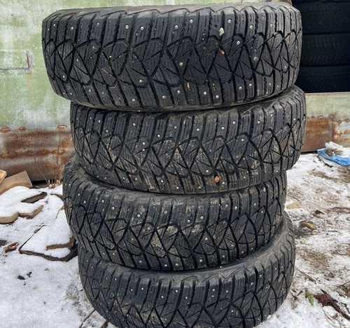 Goodyear Ultragrip 600 195/65 R15 95T