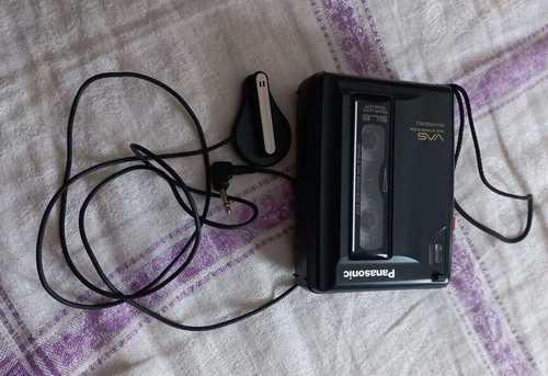 Кассетный диктофон Panasonic с микрофоном Sony