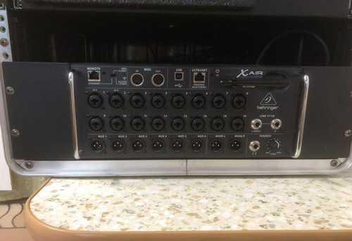 Цифровой микшерный пульт behringer XR18