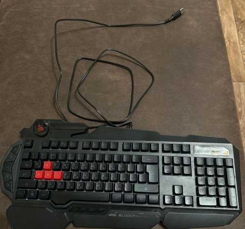 Игровая клавиатура с подсветкой. Bloody - B310N