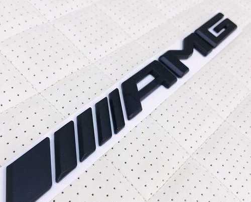Шильдик AMG нового образца на багажник