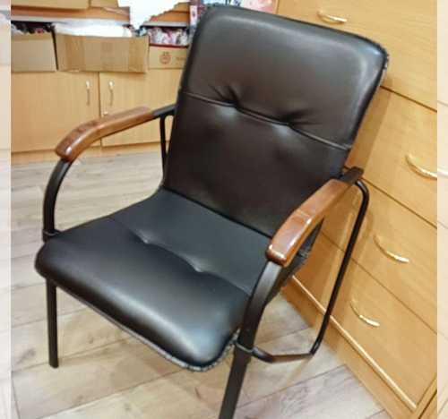 Офисное кресло кожаное бу