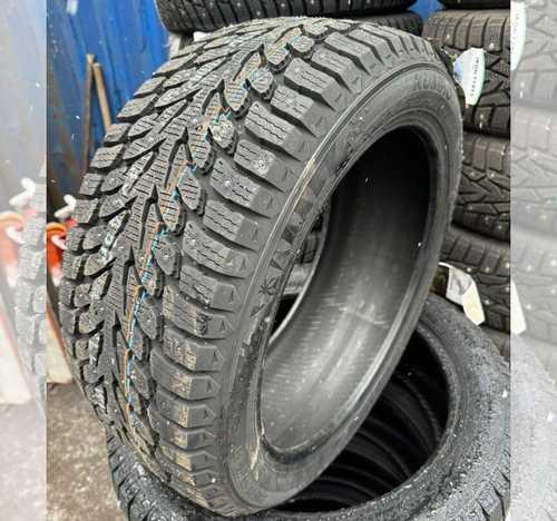 Kumho WinterCraft Ice Wi32 235/45 R18 98T