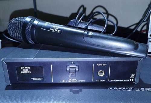 Радиомикрофон akg sr40 eu63