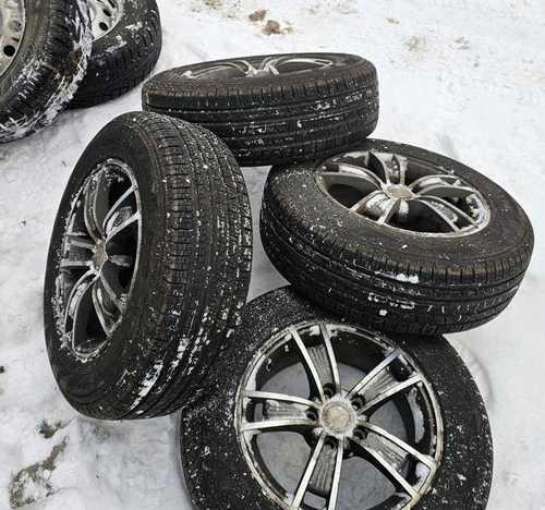 215/65 R16 Pirelli Scorpion Verde Лето Литые R16 pсd:5x114.3 ет:45 DIA:60.1