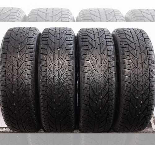 Kormoran Snow 215/55 R17 98V