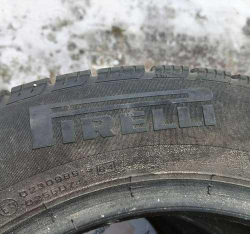 Pirelli Carrier 195/60 R15