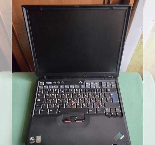 14" IBM ThinkPad R40, Pentium M, 40 ГБ, ATI Mobility Radeon 7500