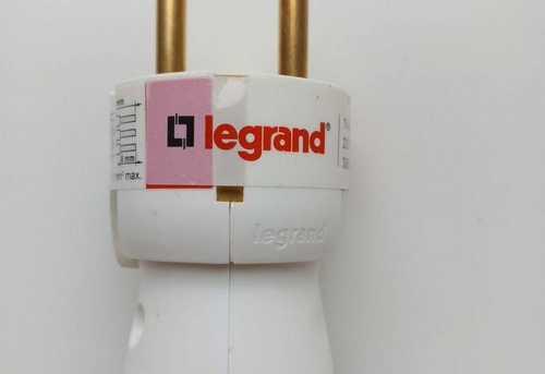 Вилка Legrand 2K, 16A, 230 V новая