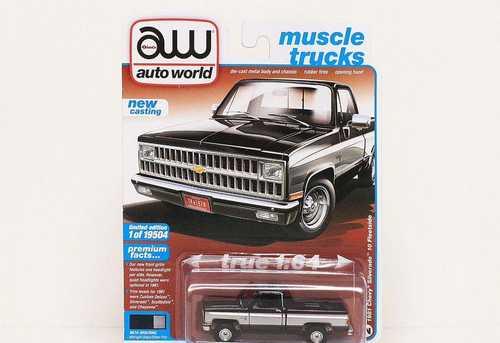 Auto World 1981 Chevy Silverado 10 Fleetside