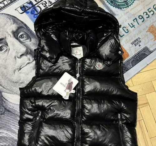 Жилетка moncler с нфс