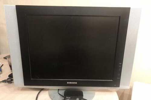 Телевизор Samsung жидкокристалический 52 см