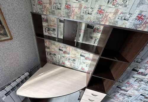 Компютерный стол с шкафчиком