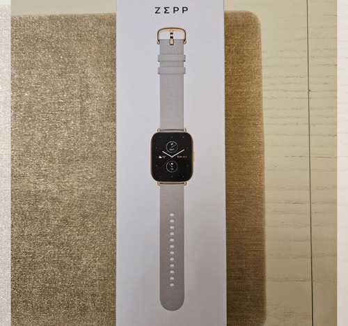 Умные часы Amazfit Zepp E