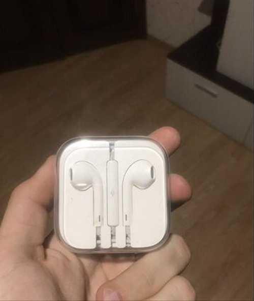 Наушники earpods