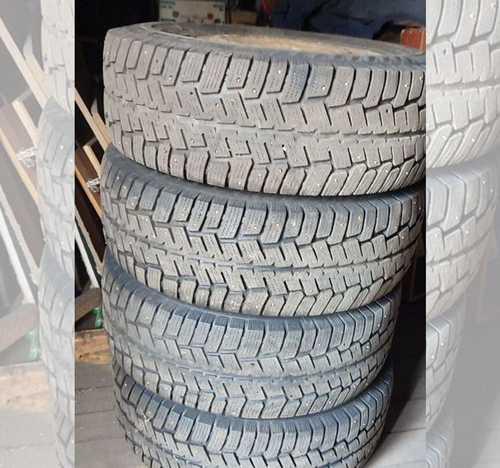 Matador MPS 500 Sibir Ice Van 235/65 R16C 115