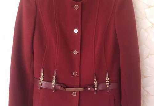 Пальто женское р.44 кашемир