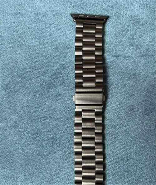 Металлический ремешок на часы apple watch