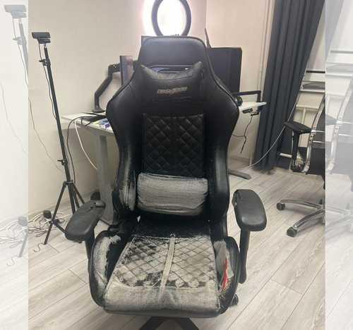 Компьютерное кресло бу dxracer