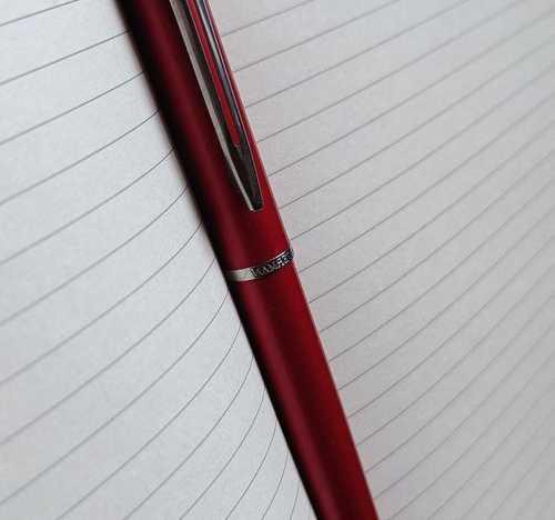 Перьевая ручка Waterman Allure F