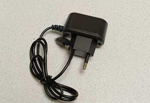 Зарядное устройство с кабелем Micro USB