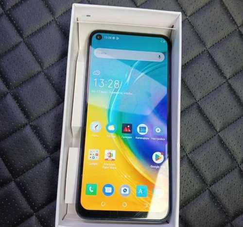 TECNO Camon 15, 4/64 ГБ