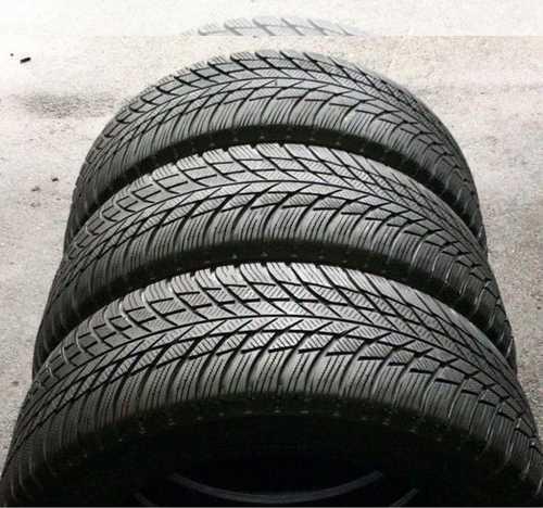 Bridgestone Blizzak LM-001 225/55 R17