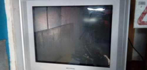 Продаётся телевизор Samsung CS-21M20ZQQ