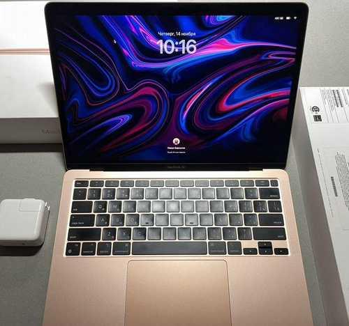 Macbook air m1 отличное состояние