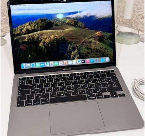 Apple Macbook Air 13 core i3