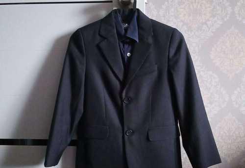 Продам пиджак на рост 128-134 см