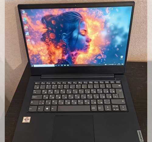 Lenovo 14.1/IPS FHD/Athlon 300u/8Gb/SSD 128gb