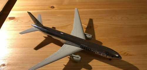 Модель самолета boeing 777
