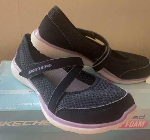 Кроссовки для девочки 36 skechers memori