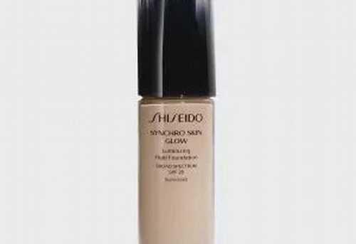 Shiseido Synchro Skin Glow Luminizing Fluid Founda