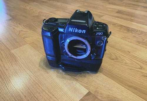 Nikon f90 и батарейная ручка mb-10