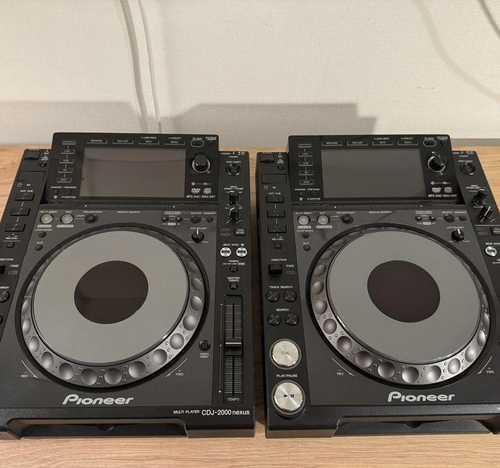 Pioneer CDJ-2000 nexus