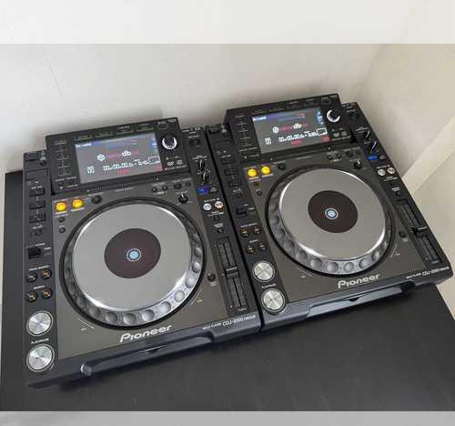 Pioneer CDJ-2000 nexus