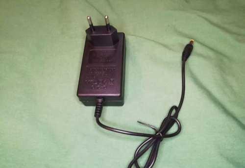 Зарядное устройство для 21В аккумуляторов Li-ion