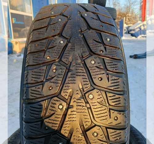 Yokohama Ice Guard Stud IG55 215/55 R17 98T