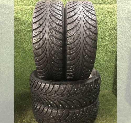 Sava Eskimo Stud 215/65 R16 98T