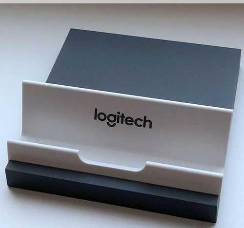 Logitech фирменная подставка