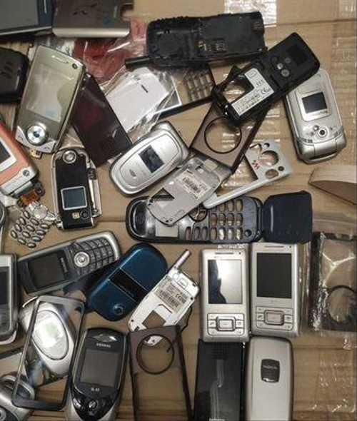 Мобильные телефоны на запчасти корпу